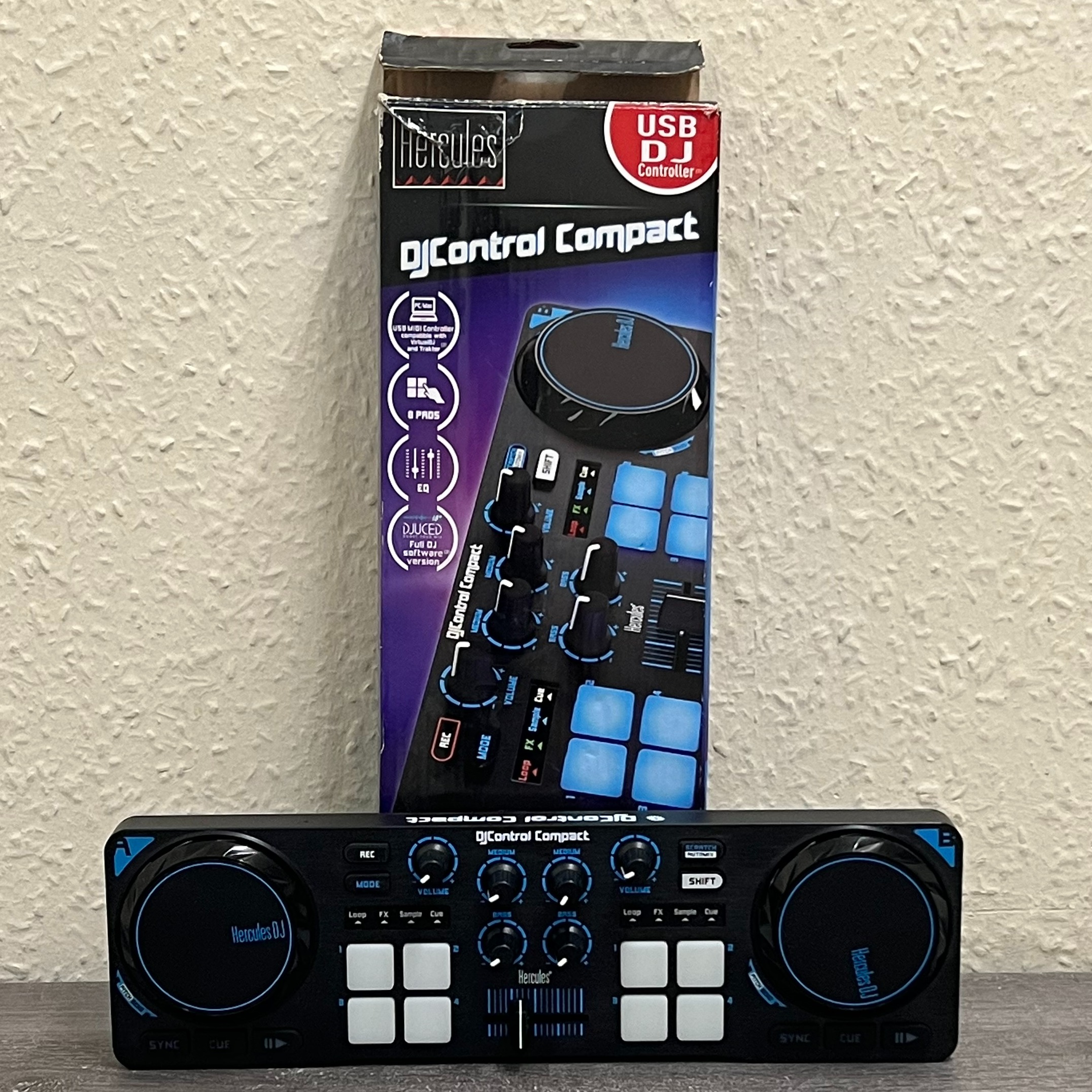 Pre-owned HERCULES DJ CONTROL COMPACT CONTROLLER - BOXED - Own4Less